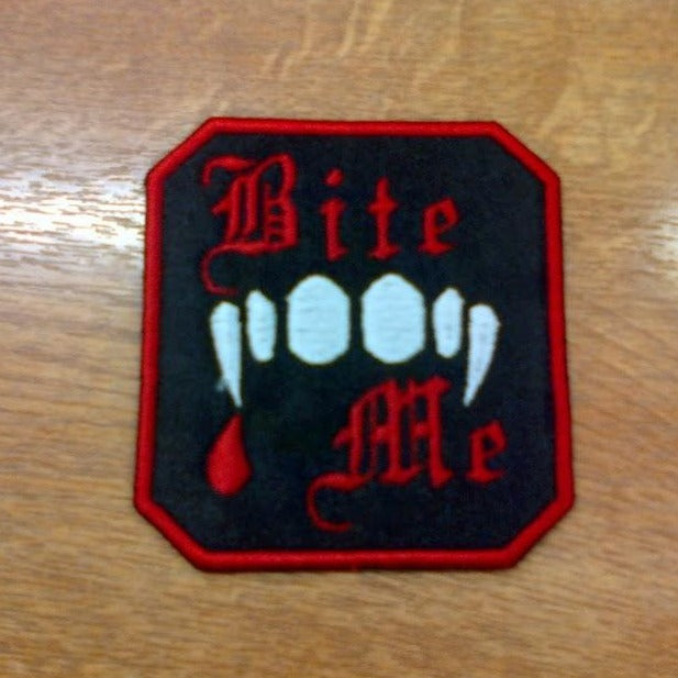 Motif Patch Halloween Gothic Bite Me Vampire Teeth – malenas patches