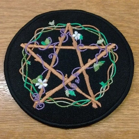 Motif Patch Wiccan Wooden Wreath Style Pentacle – malenas patches